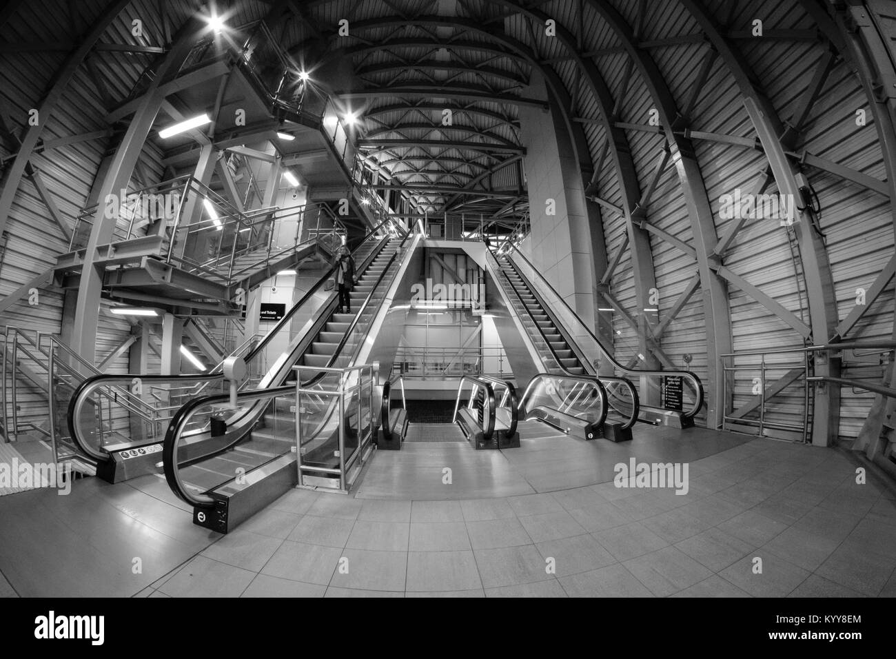 Leeds Train Station new southern entrance, Leeds, West Yorkshire ...