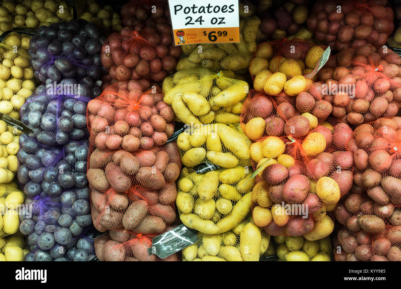 Potatoes supermarket hi-res stock photography and images - Alamy