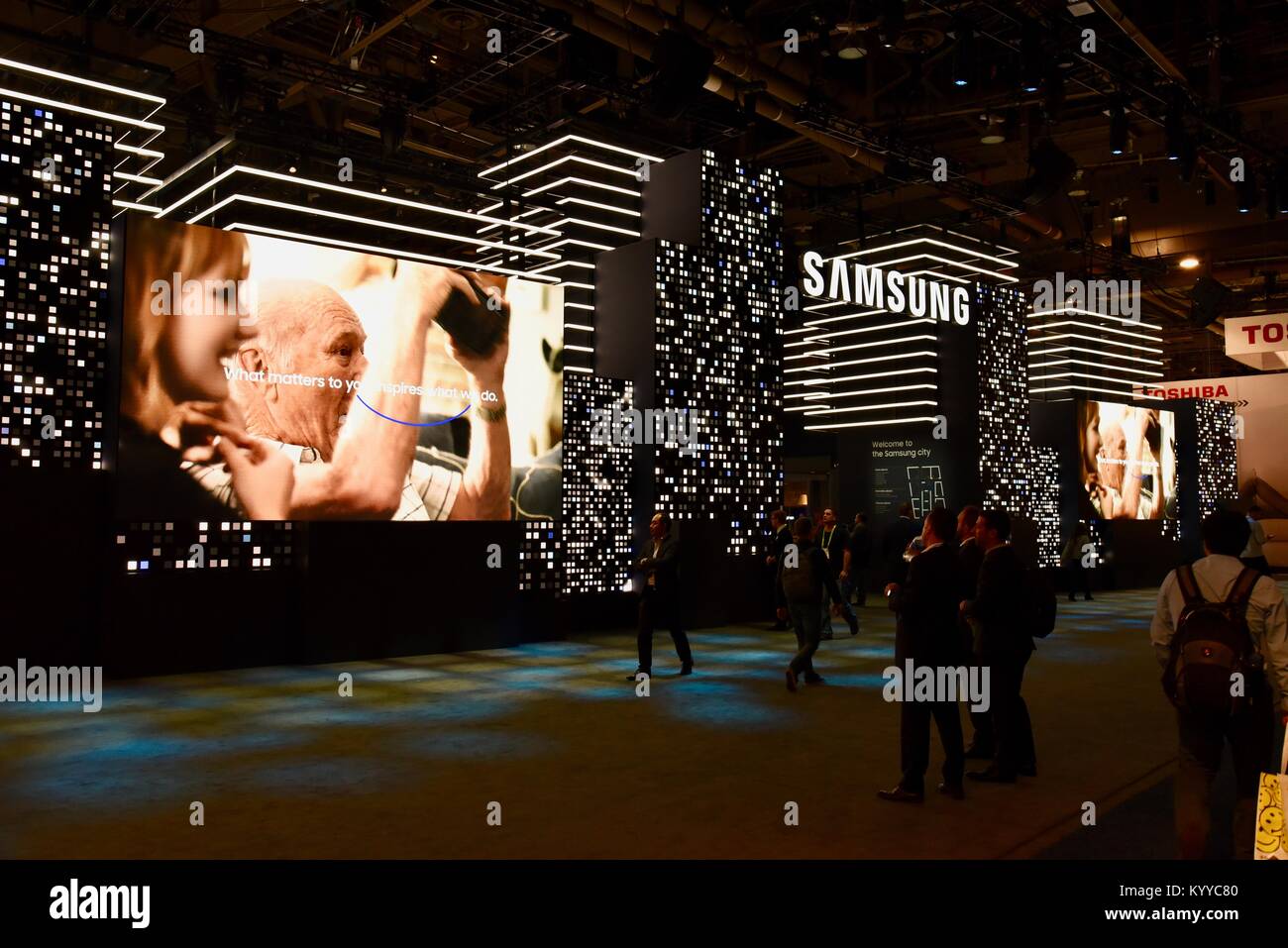 Ces 2018 samsung hi-res stock photography and images - Alamy