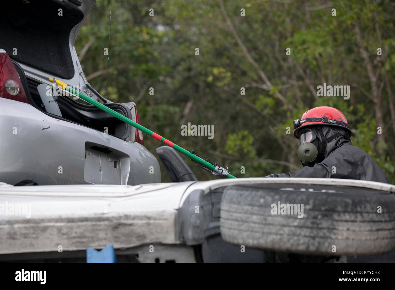 U.S. Army Reserve Soldiers with the 468th Engineer Detachment from ...