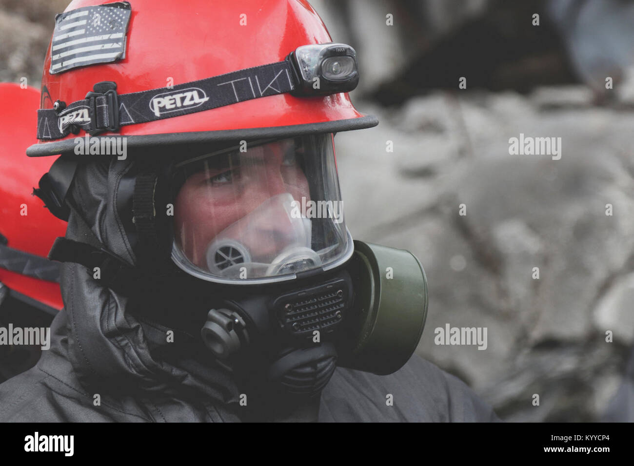 U.S. Army Reserve Soldiers with the 287th Engineer Detachment from ...