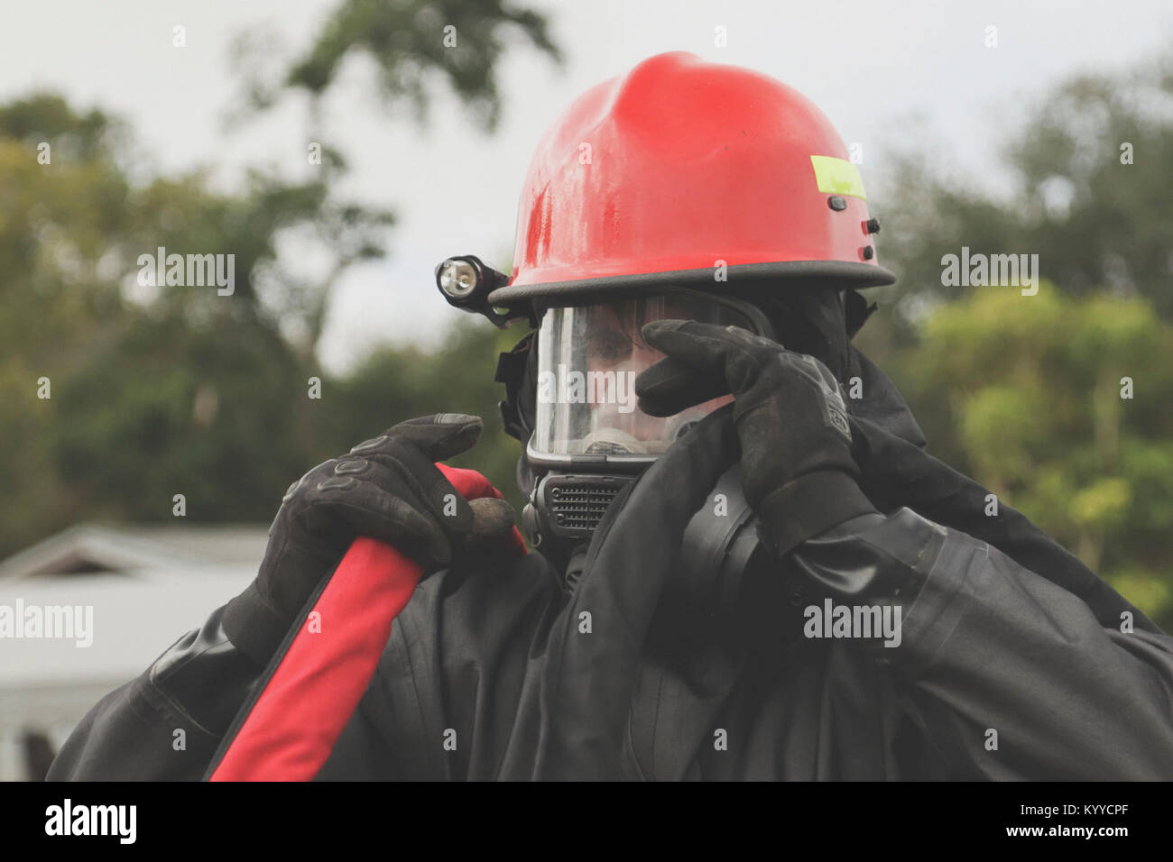 U.S. Army Reserve Soldiers with the 287th Engineer Detachment from ...