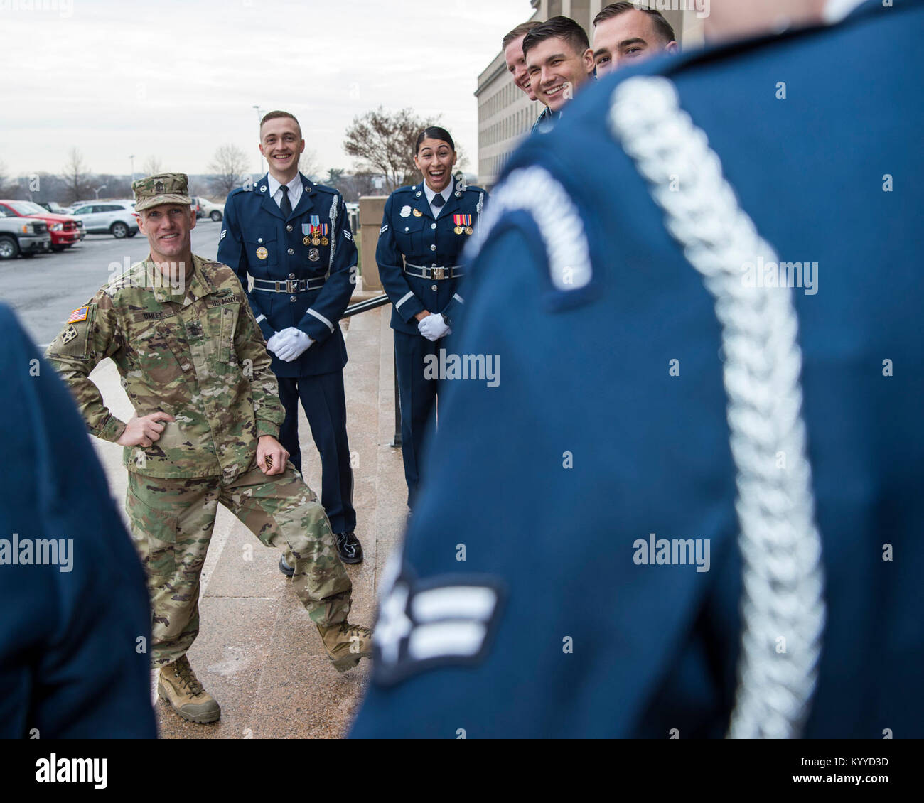 Sergeant Major of the Army Daniel A. Dailey chats with the Pentagon ...