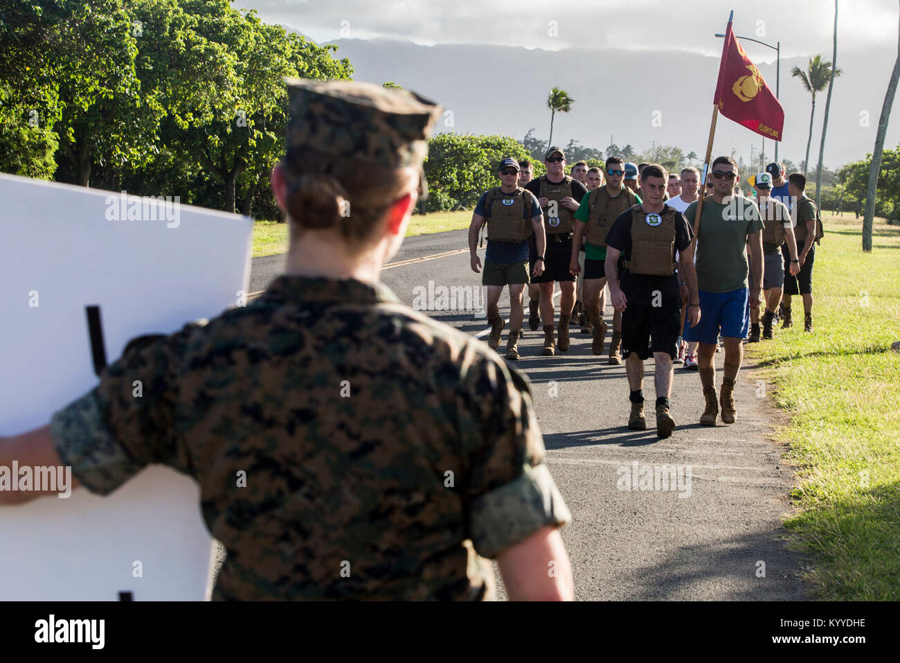 U.S. Marines with Marine Heavy Helicopter Squadron 463 (HMH-463 ...