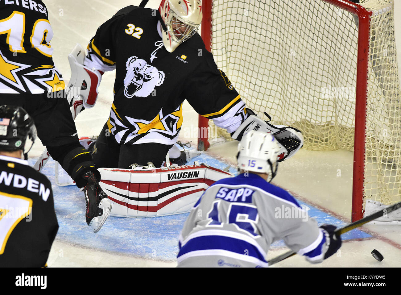 Joint lunges hi-res stock photography and images - Alamy