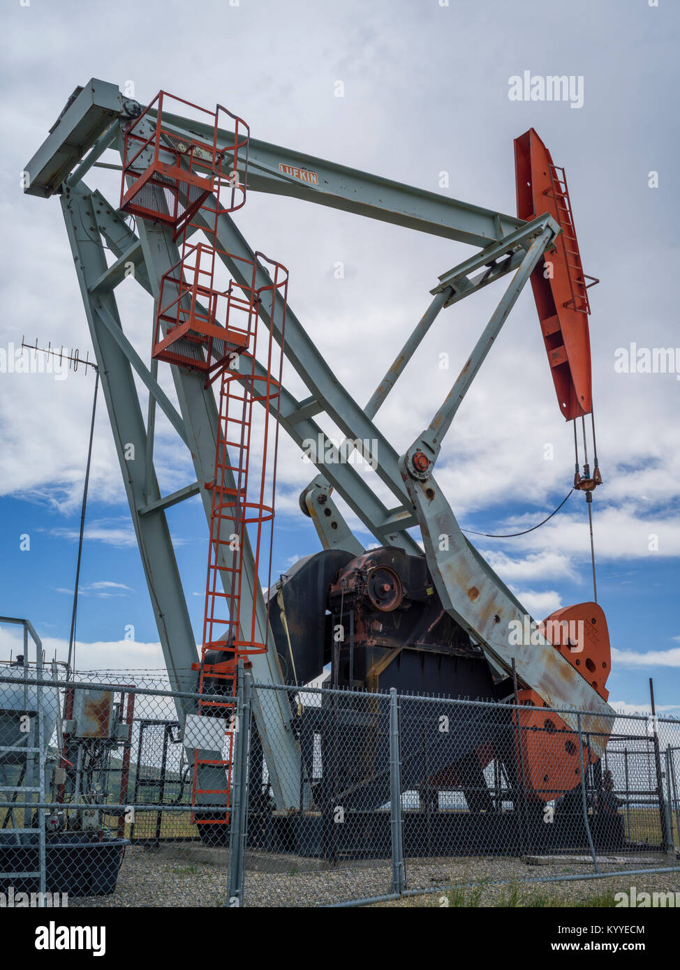 Oil rig, Cowboy Trail, Highway 22, Southern Alberta, Alberta, Canada ...