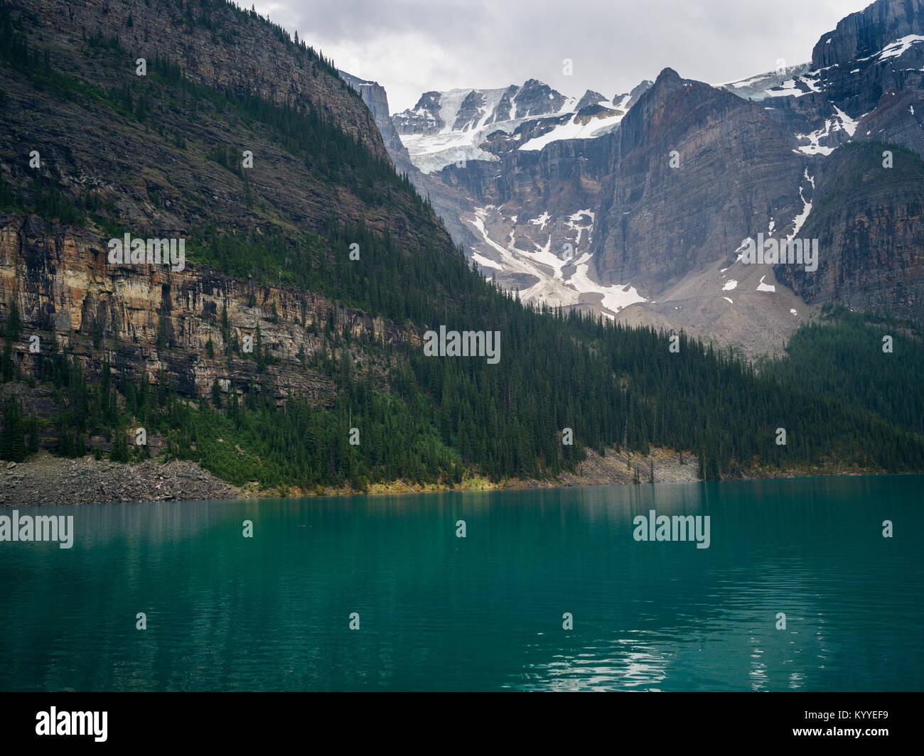 Lake surrounded by mountains, Moraine Lake, Banff National Park ...