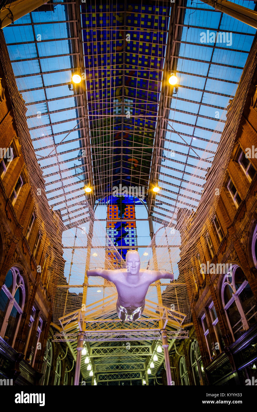 Cross arcade leeds hi-res stock photography and images - Alamy