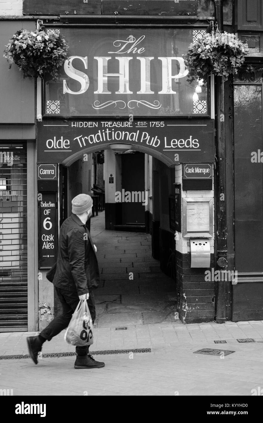 The Ship Inn, Traditional old Public house, Leeds, West Yorkshire, UK ...