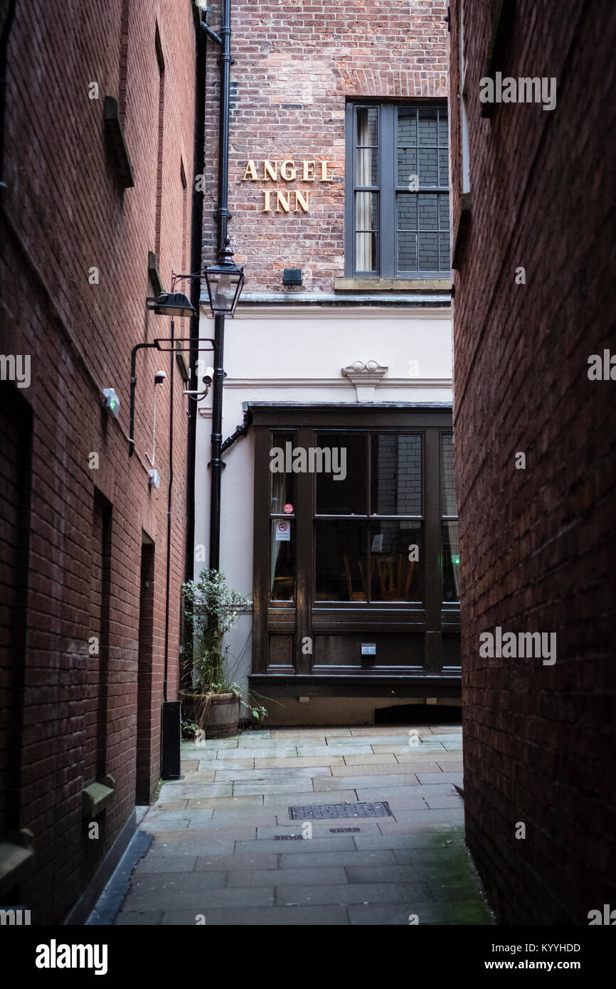 Leeds city centre alley hi-res stock photography and images - Alamy