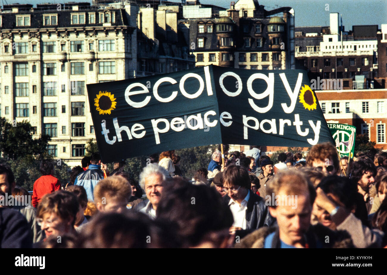 Ban the bomb march hi-res stock photography and images - Alamy