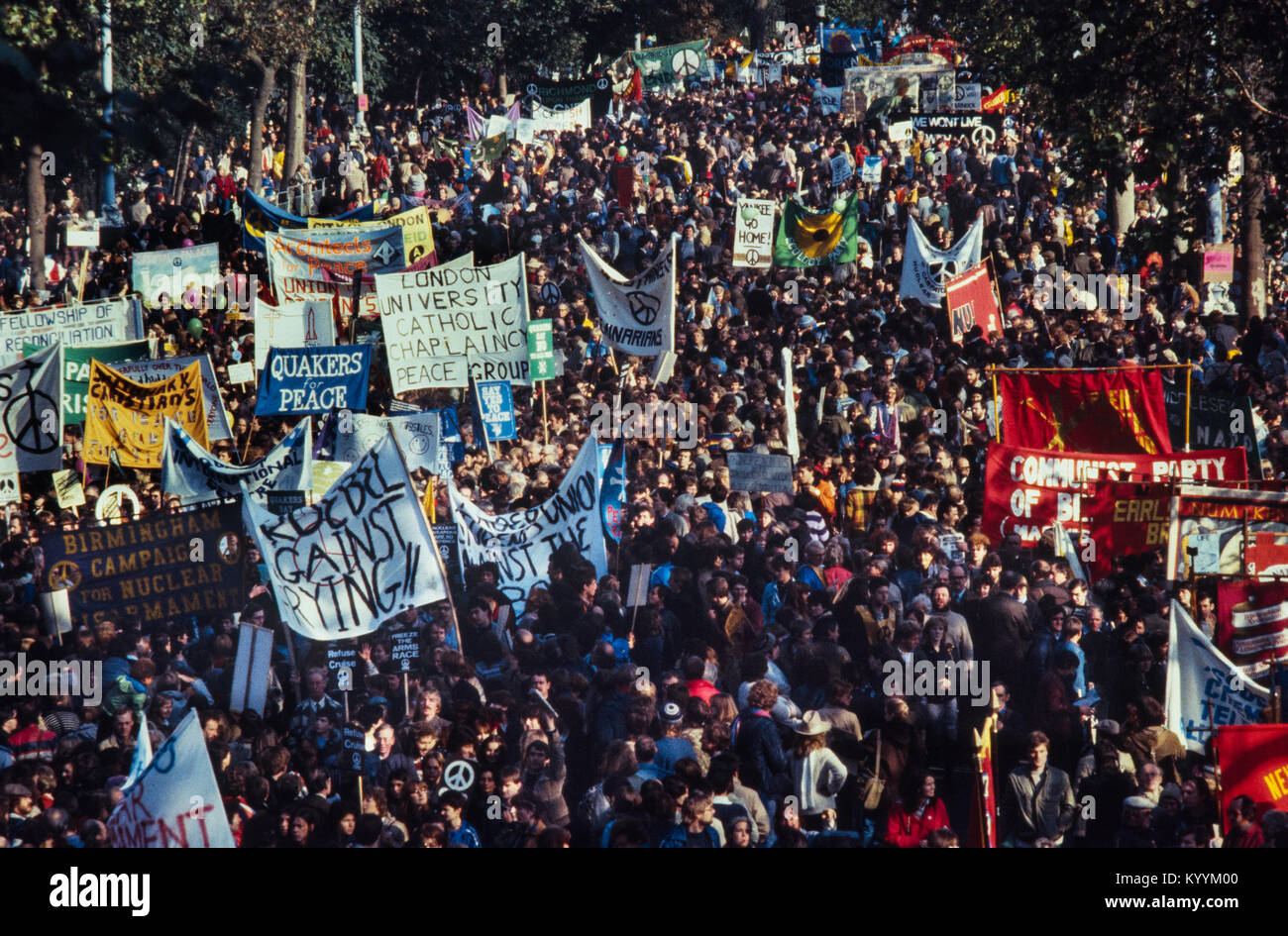 CND-Campaign for Nuclear Disarmament Protest March through central ...