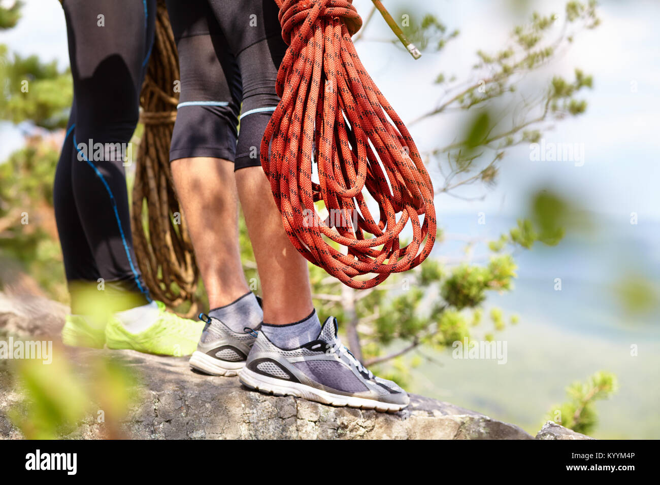 Couple gear mountain climbing rope hi-res stock photography and images ...