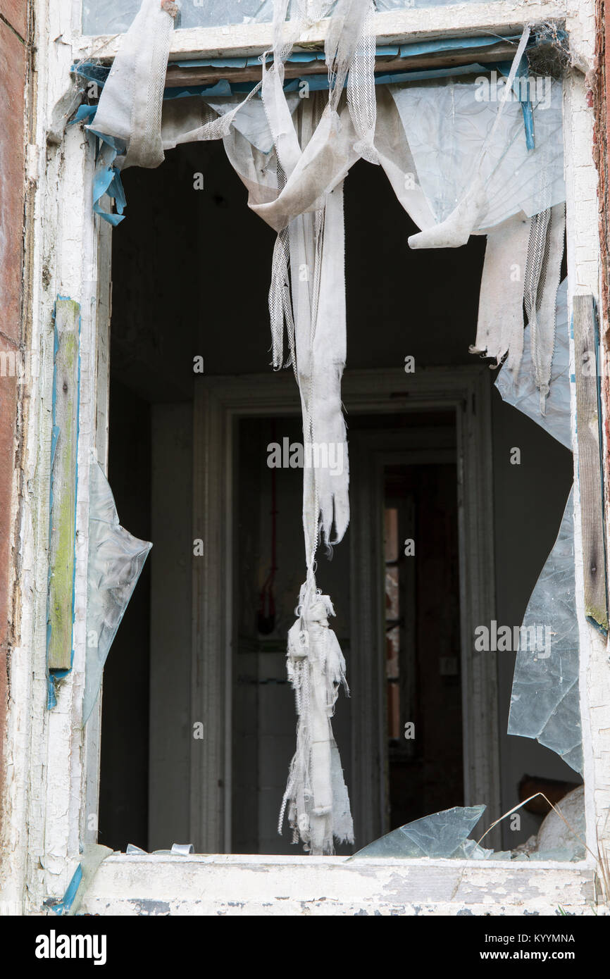 Exploring abandoned buildings hi-res stock photography and images - Alamy