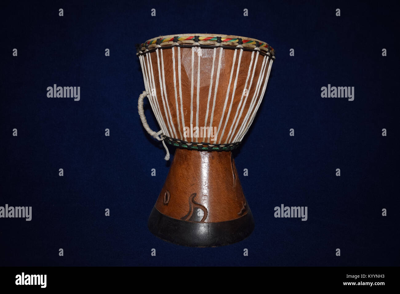 African wooden drums hi-res stock photography and images - Alamy
