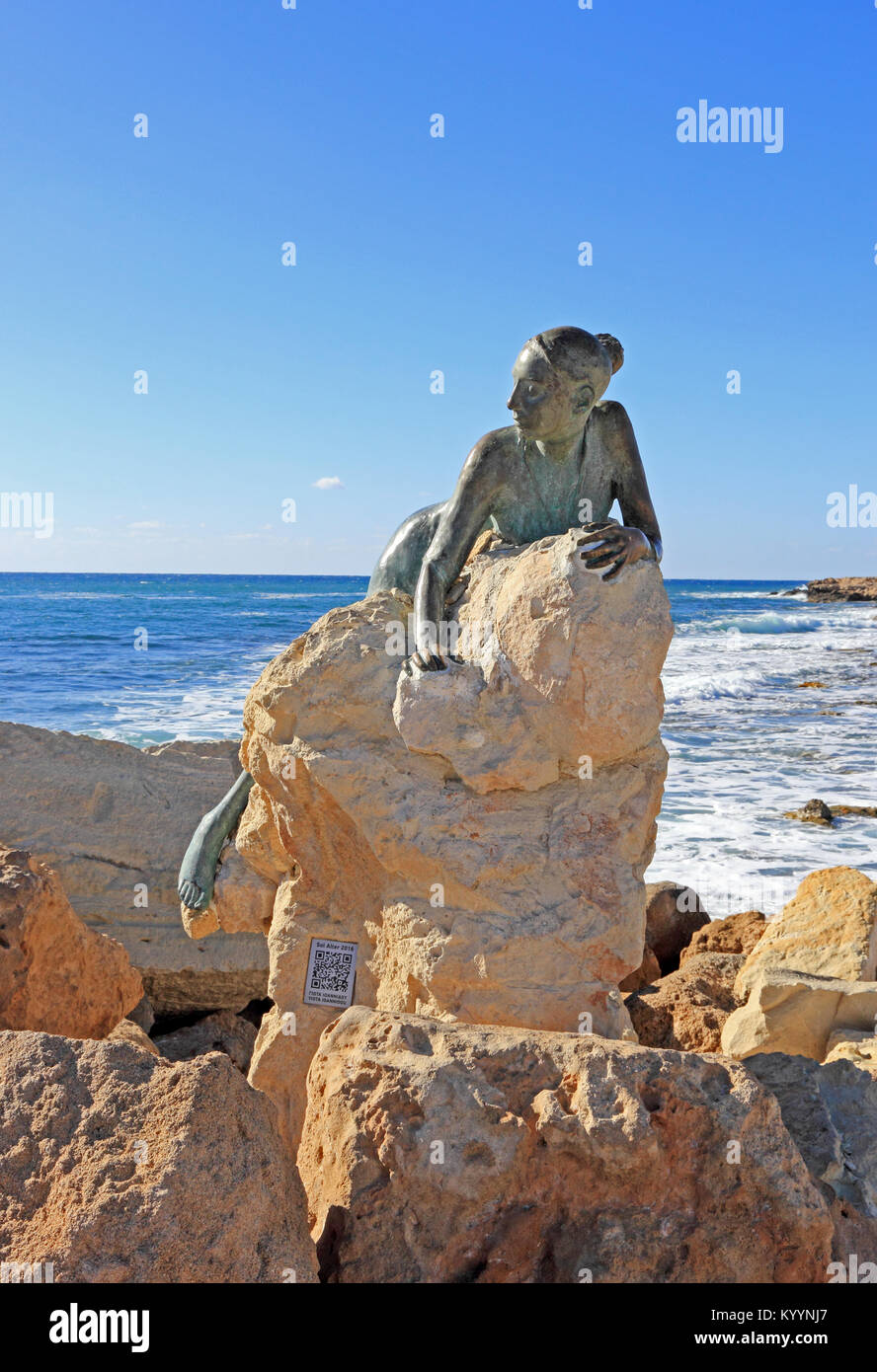 Sol Alter, a sculpture paying homage to Aphrodite, by Yiota Ioanidou ...