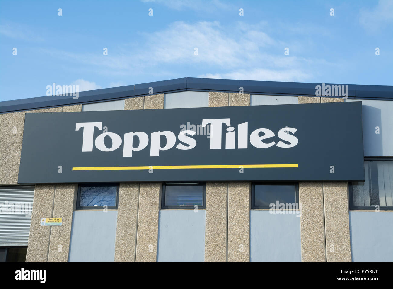 Store sign logo signage hi-res stock photography and images - Alamy