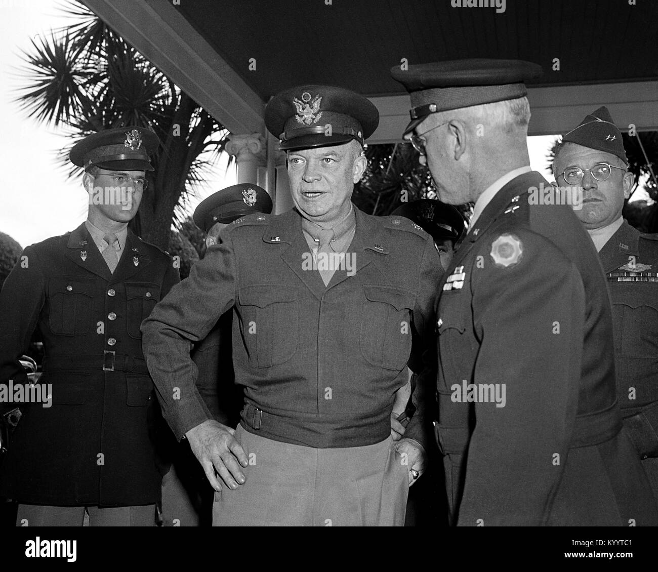 Control superior Black and White Stock Photos & Images - Alamy