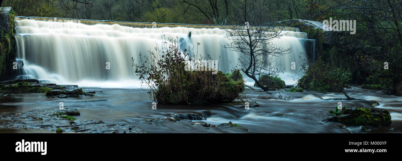 Monsal Dale waterfall, Derbyshire Stock Photo - Alamy