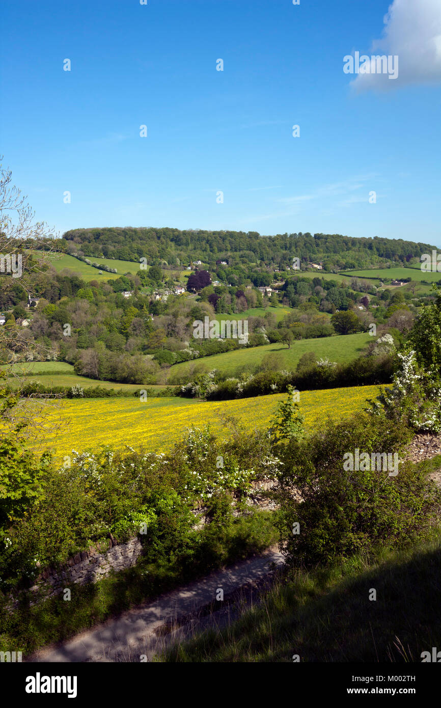 The idyllic rural Slad Valley in spring sunshine, Cotswolds ...