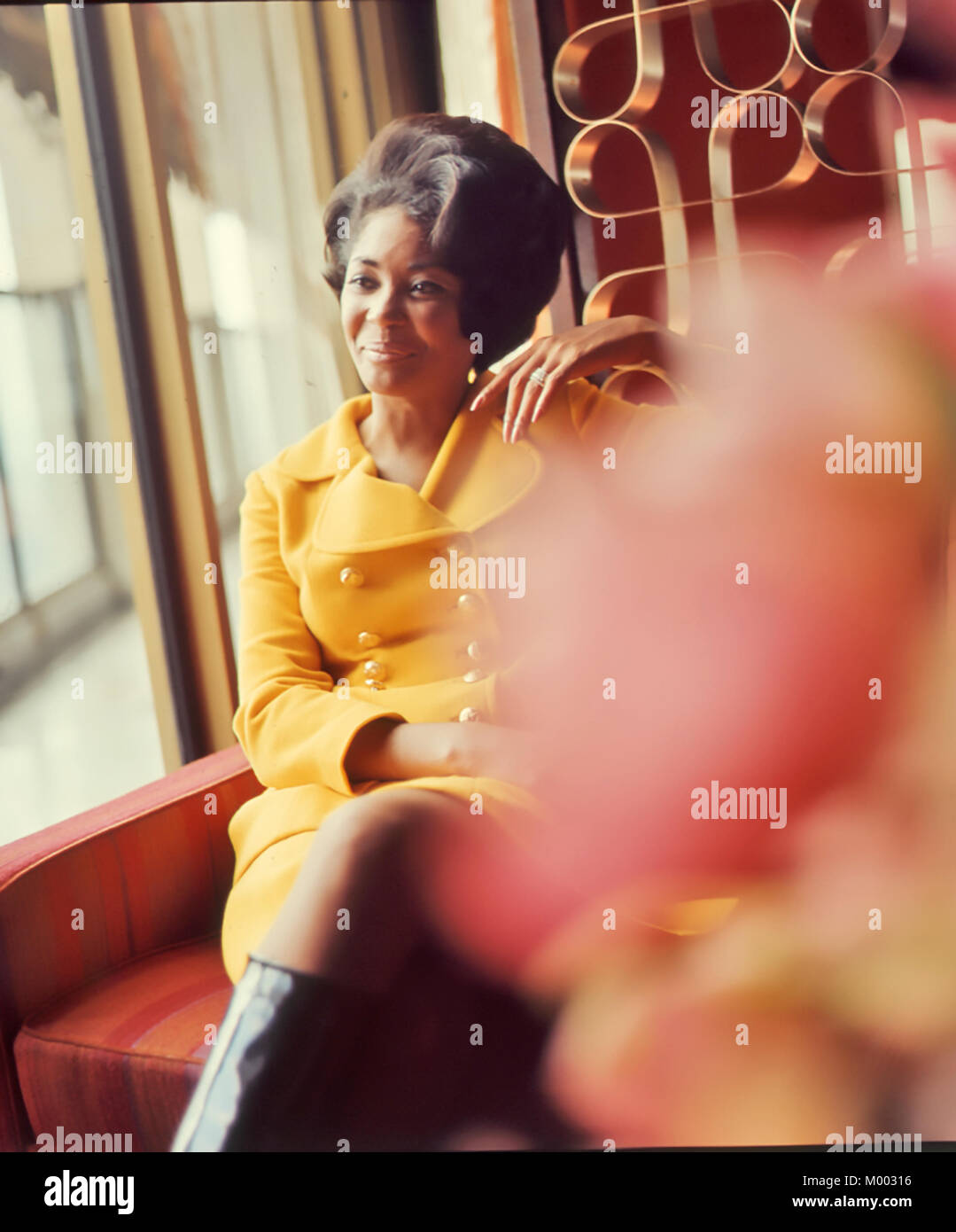 1960s 60s singer hi-res stock photography and images - Alamy