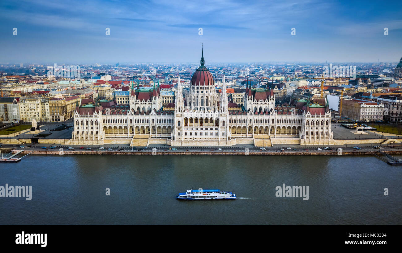 Budapest 4k hi-res stock photography and images - Alamy