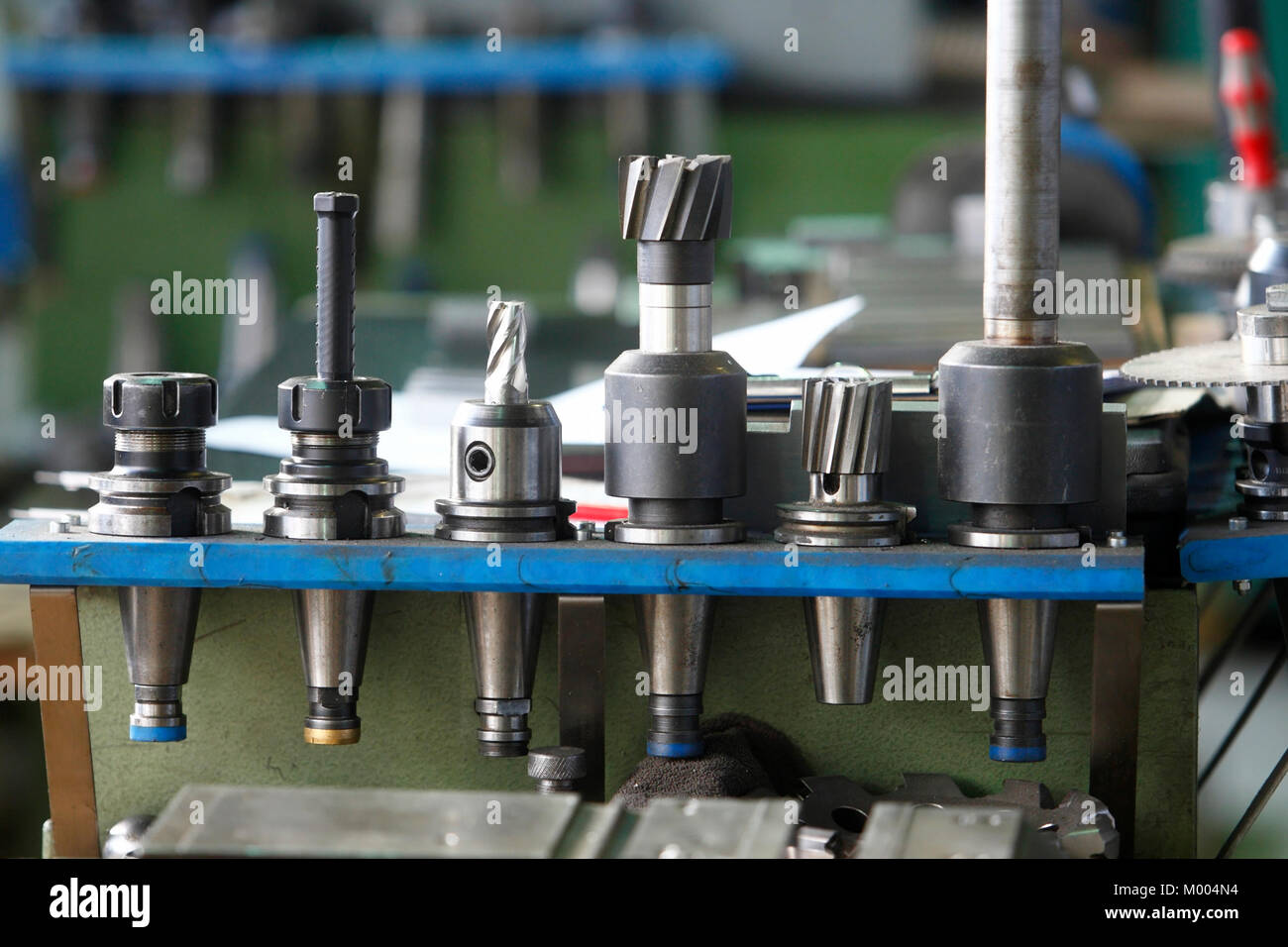 Mechanical machines hi-res stock photography and images - Alamy