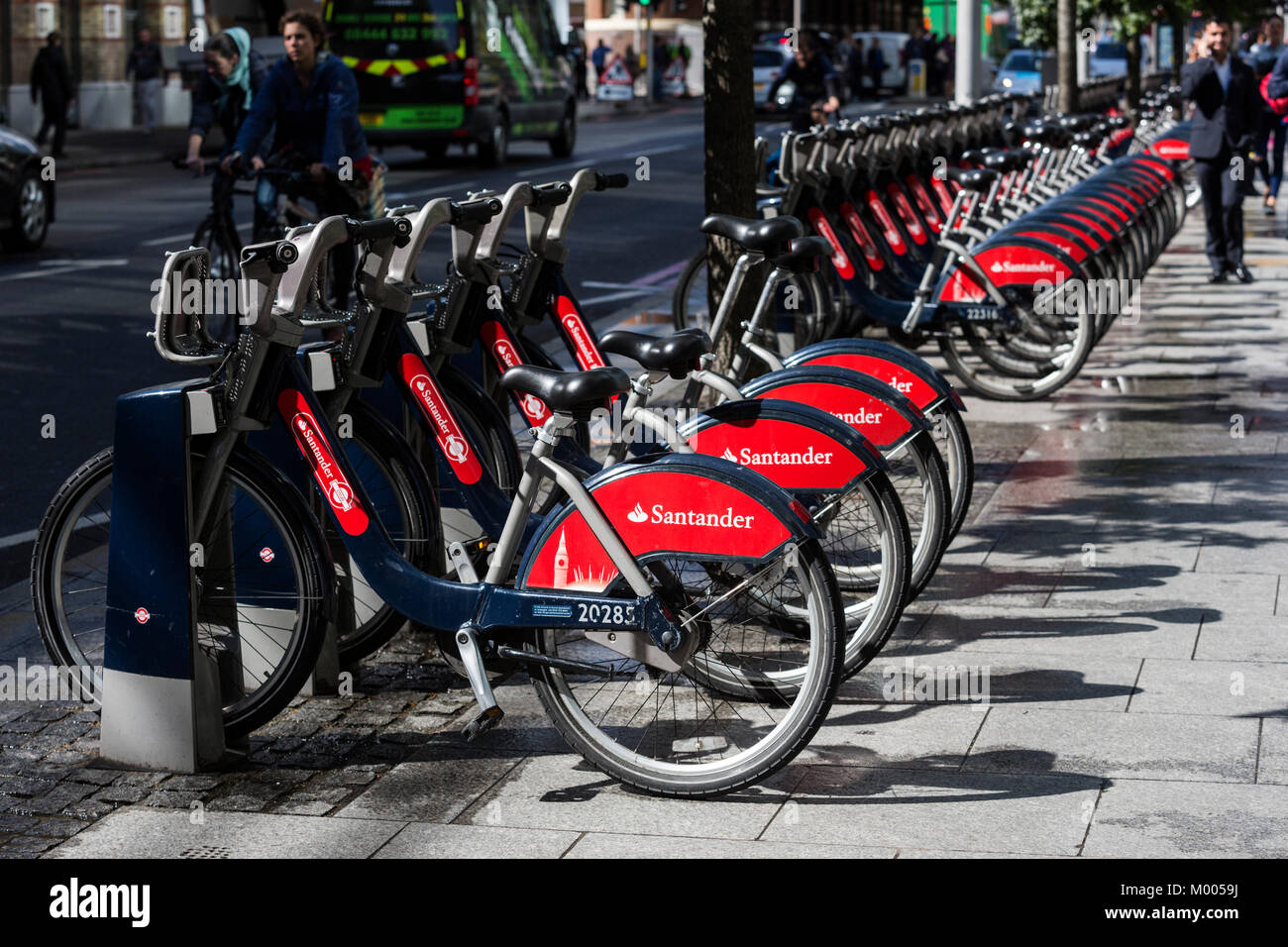 London's self-service cycle hire scheme sponsored by Santander, London ...