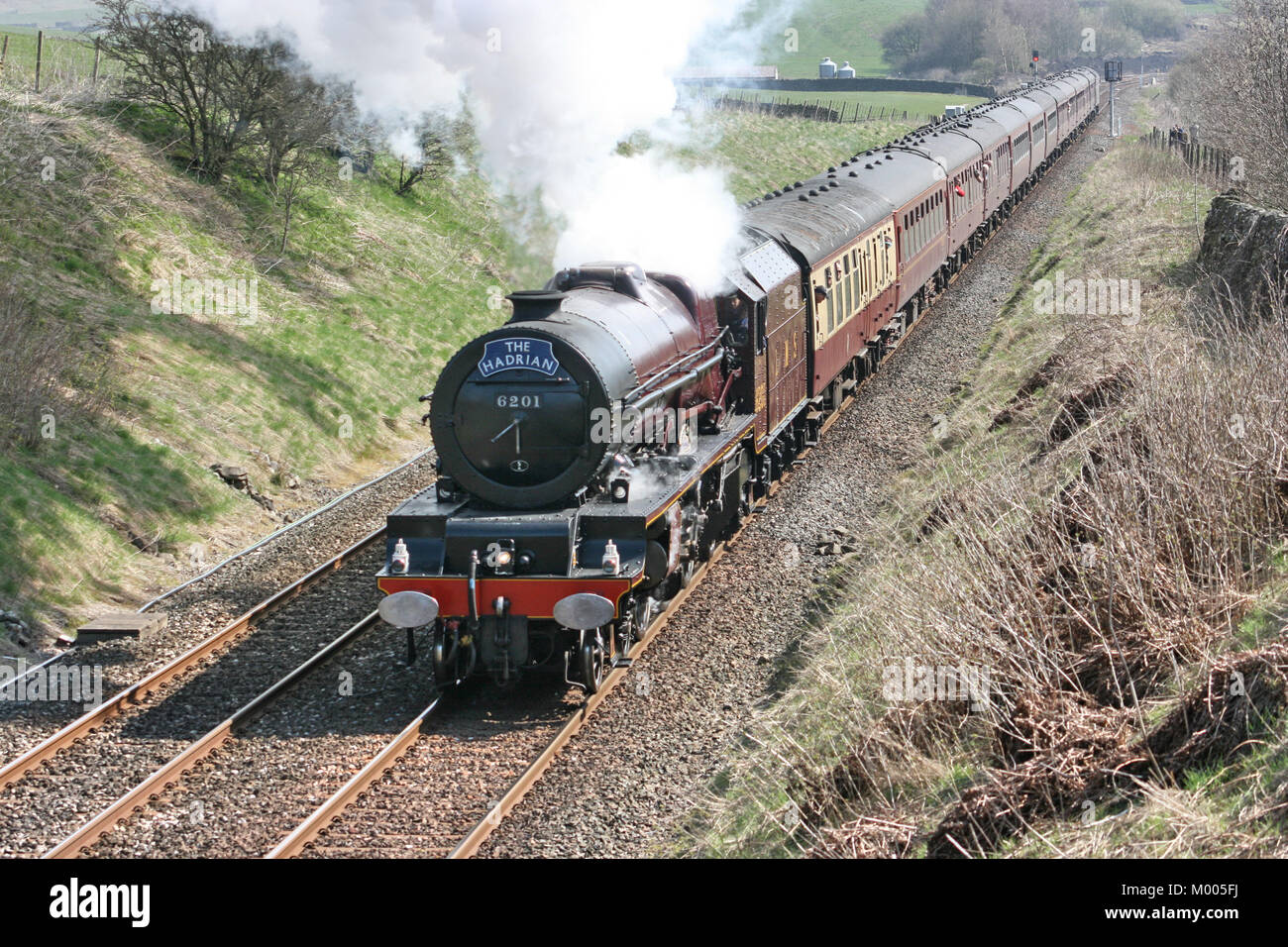LMS Pacific Steam Locomotive No. 6201 Princess Elizabeth departs ...