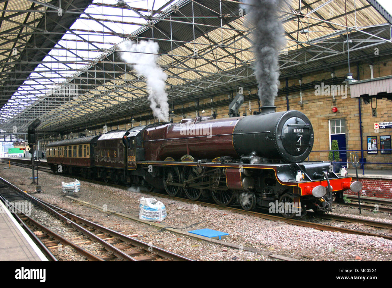 LMS Pacific Steam Locomotive No. 6201 Princess Elizabeth departs ...
