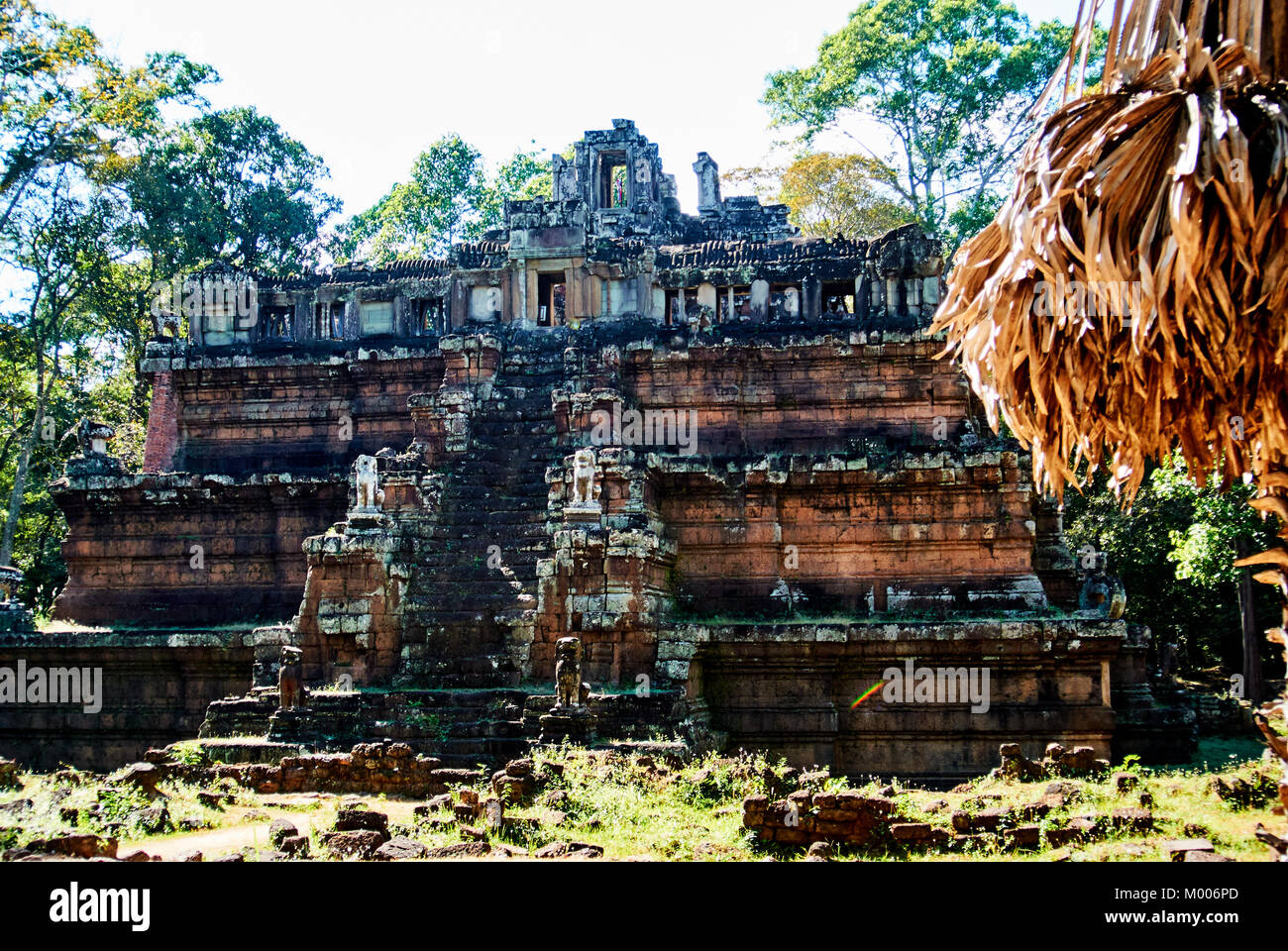 Historic building in Angkor wat Thom Cambodia Stock Photo - Alamy