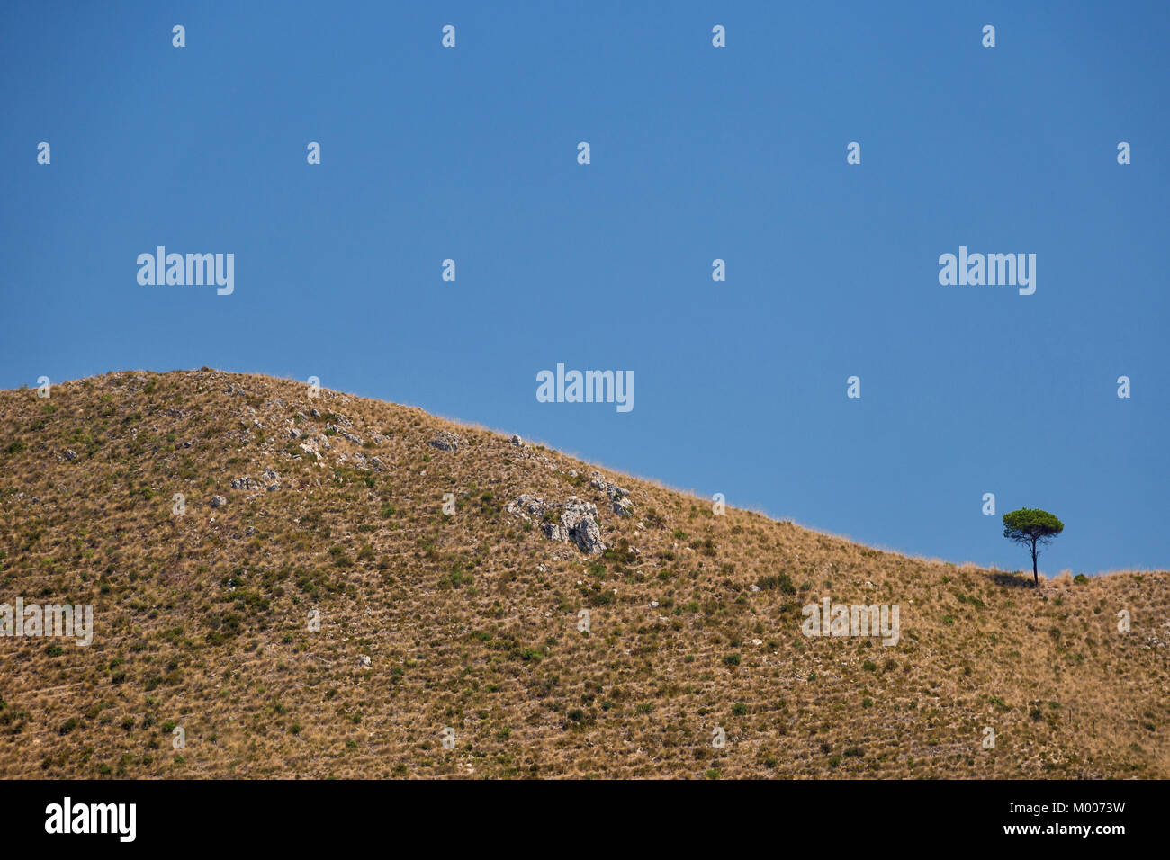 un paesaggio italiano Stock Photo - Alamy
