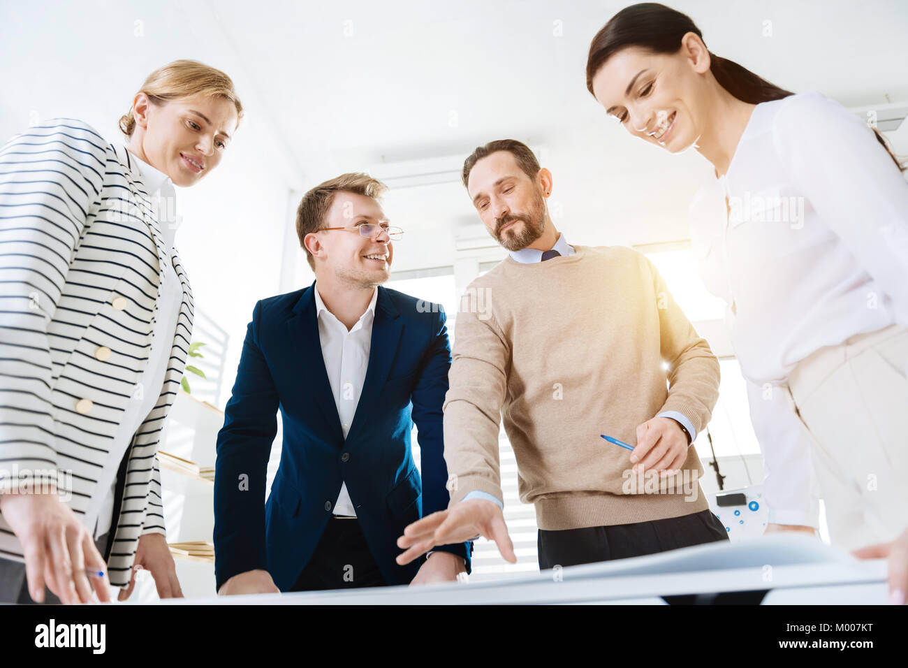 Woman agreeing hi-res stock photography and images - Alamy