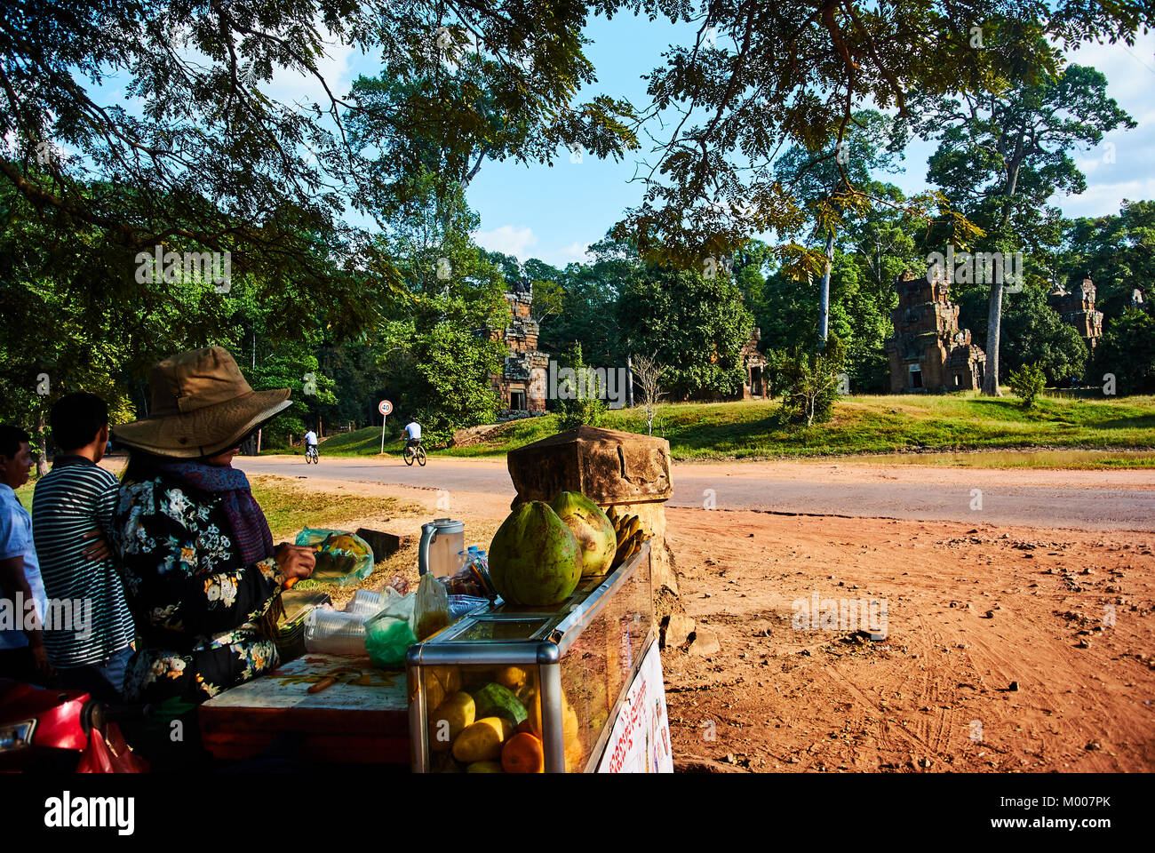 Historic building in Angkor wat Thom Cambodia Stock Photo - Alamy