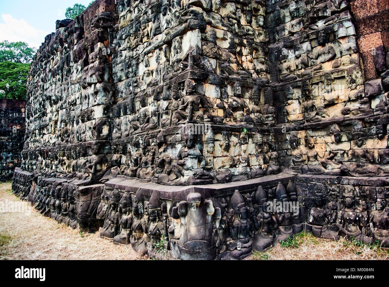 Historic building in Angkor wat Thom Cambodia Stock Photo - Alamy