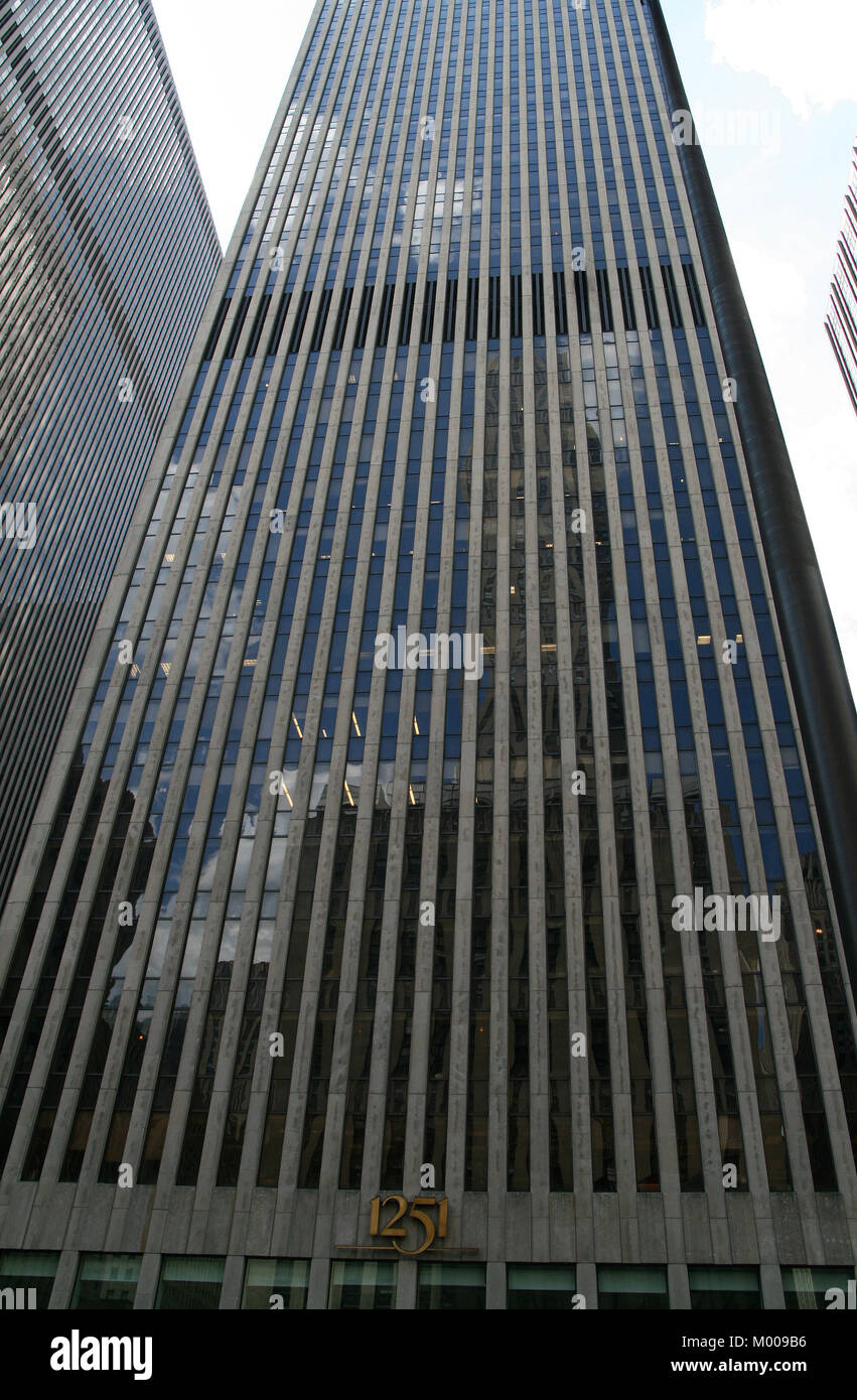 The Exxon Building, 1251 Avenue of the Americas (6th Avenue), Manhattan ...