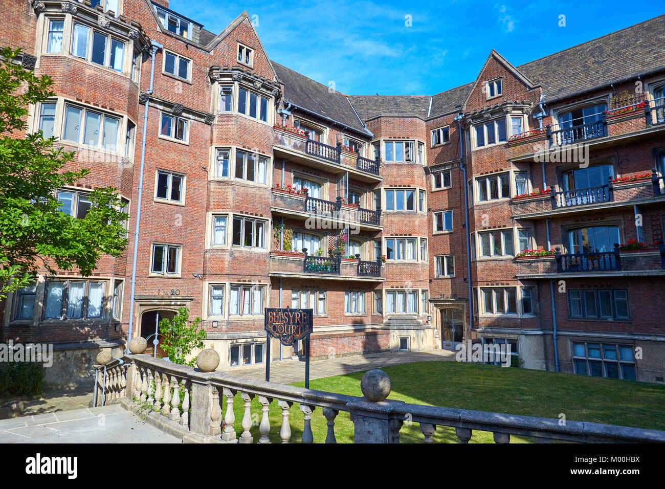 Belsyre court hi-res stock photography and images - Alamy