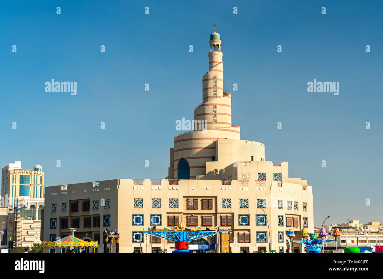 Qatar doha spiral mosque fanar hi-res stock photography and images - Alamy