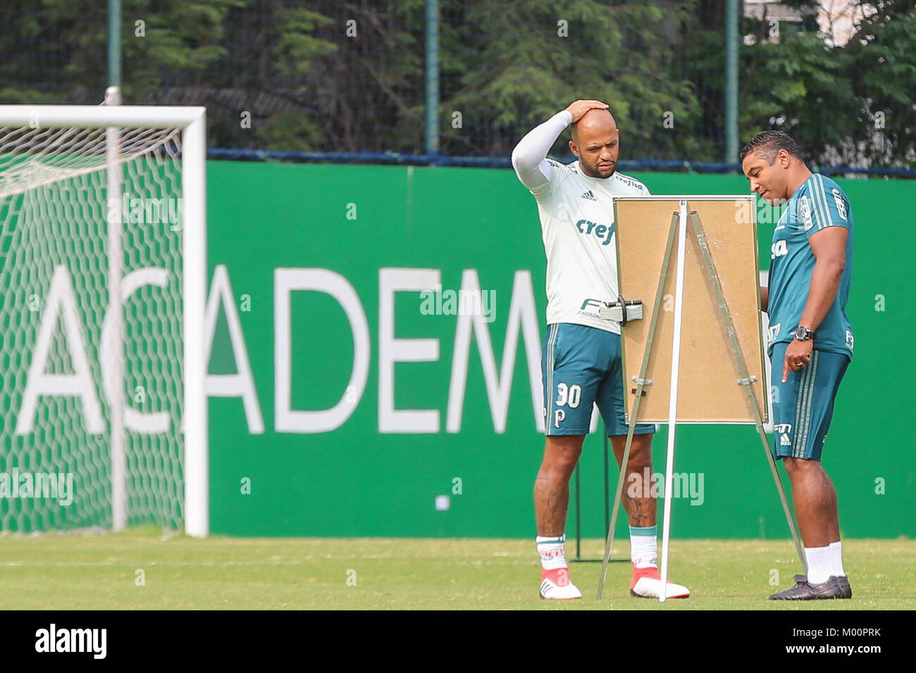 SÃO PAULO, SP - 17.01.2018: TREINO DO PALMEIRAS - The coach Roger ...