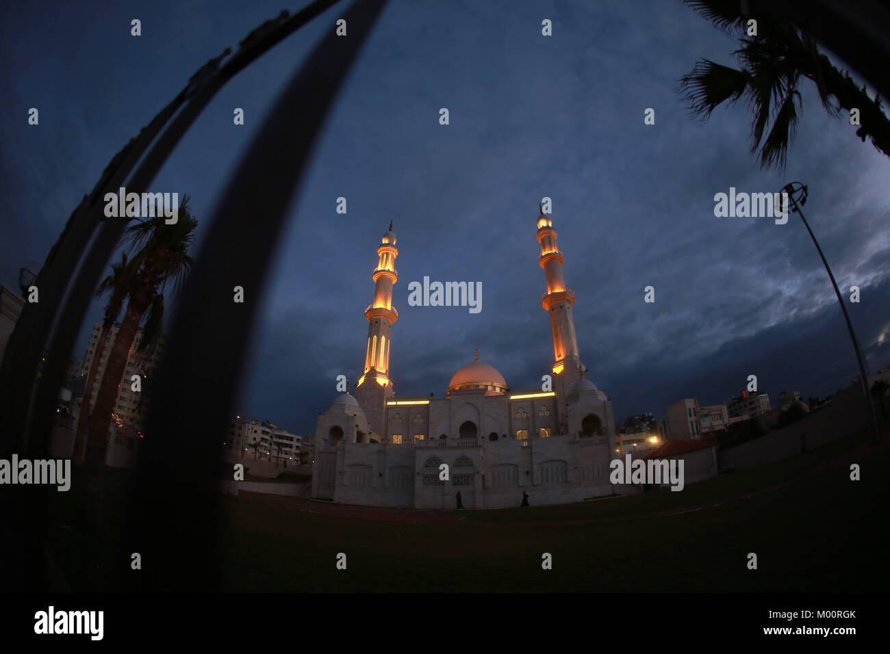 Gaza City, The Gaza Strip, Palestine. 17th Jan, 2018. Al Hasayna Mosque ...