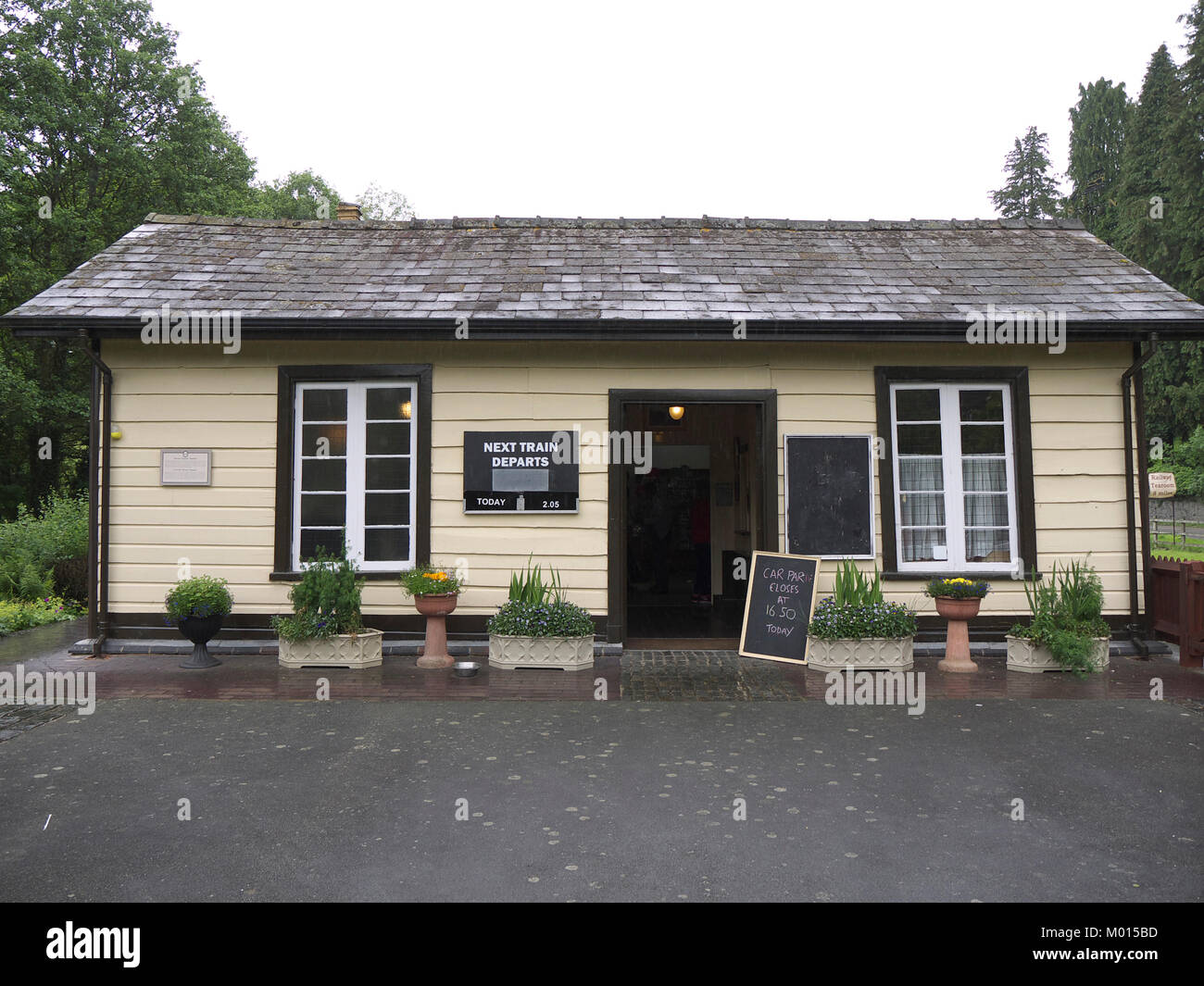 Welshpool station building Stock Photo - Alamy