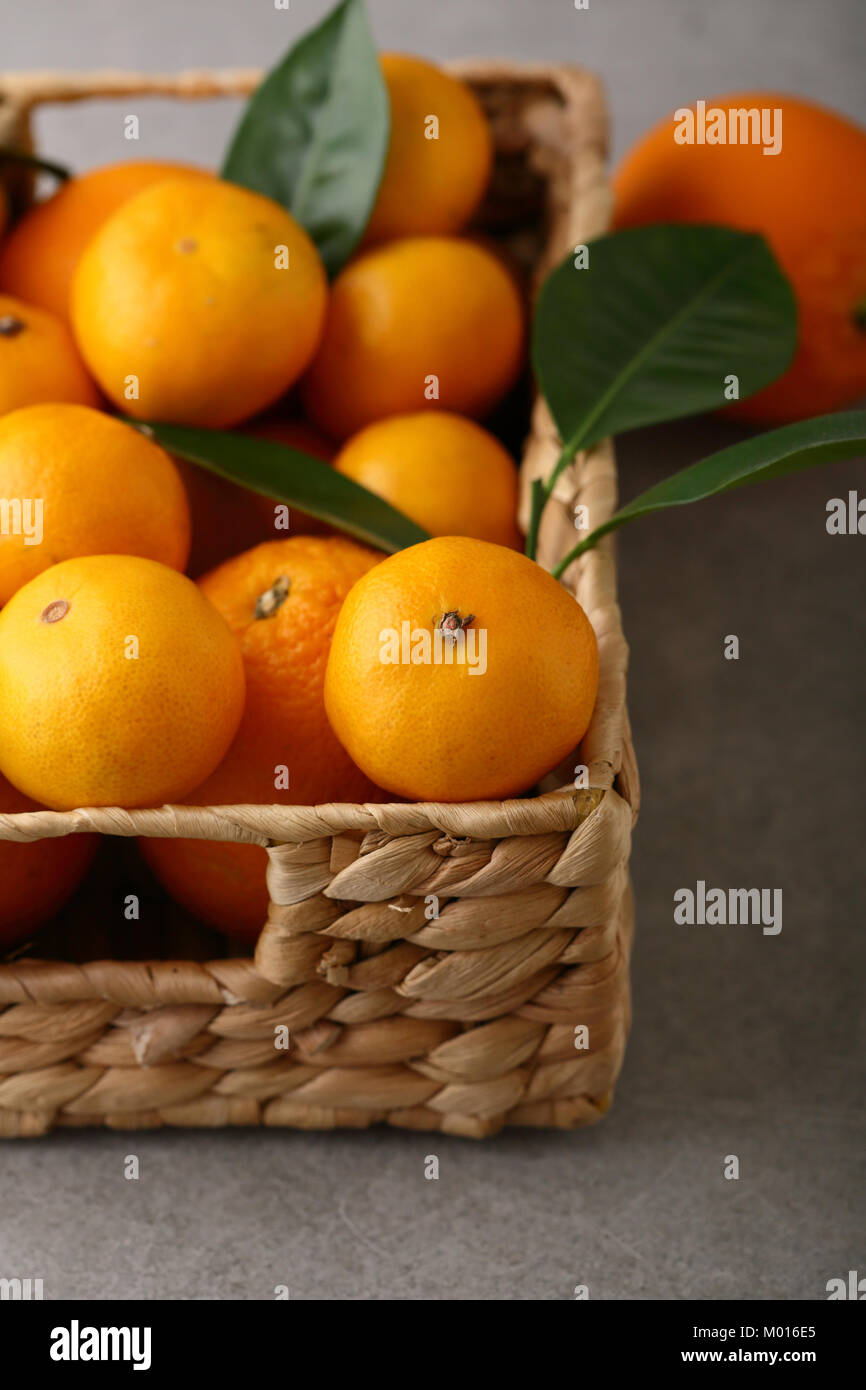 Fresh citrus fruits in crate, food closeup Stock Photo - Alamy