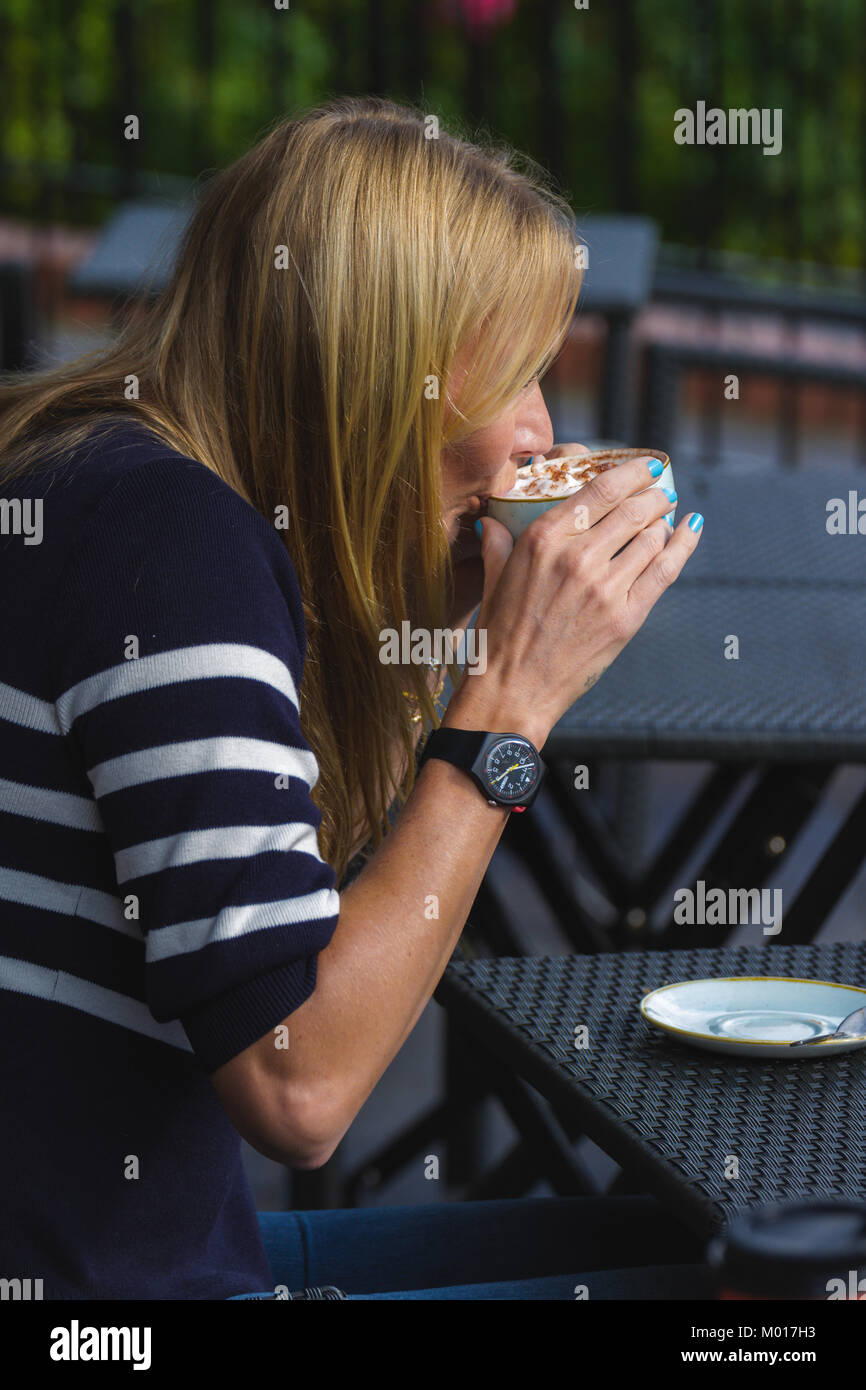 Supermodel hi-res stock photography and images - Alamy