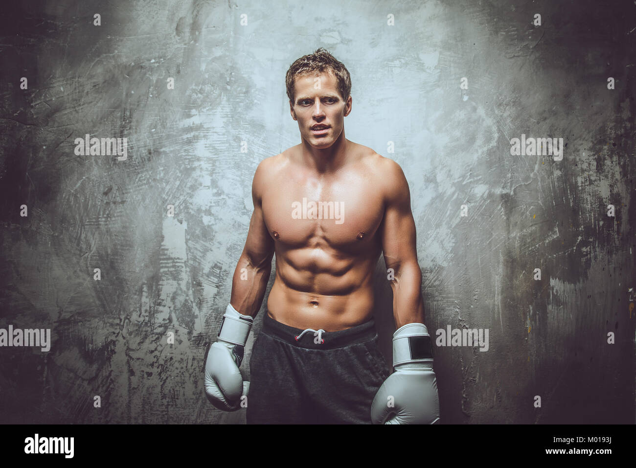 Handsome muscular boxer Stock Photo - Alamy