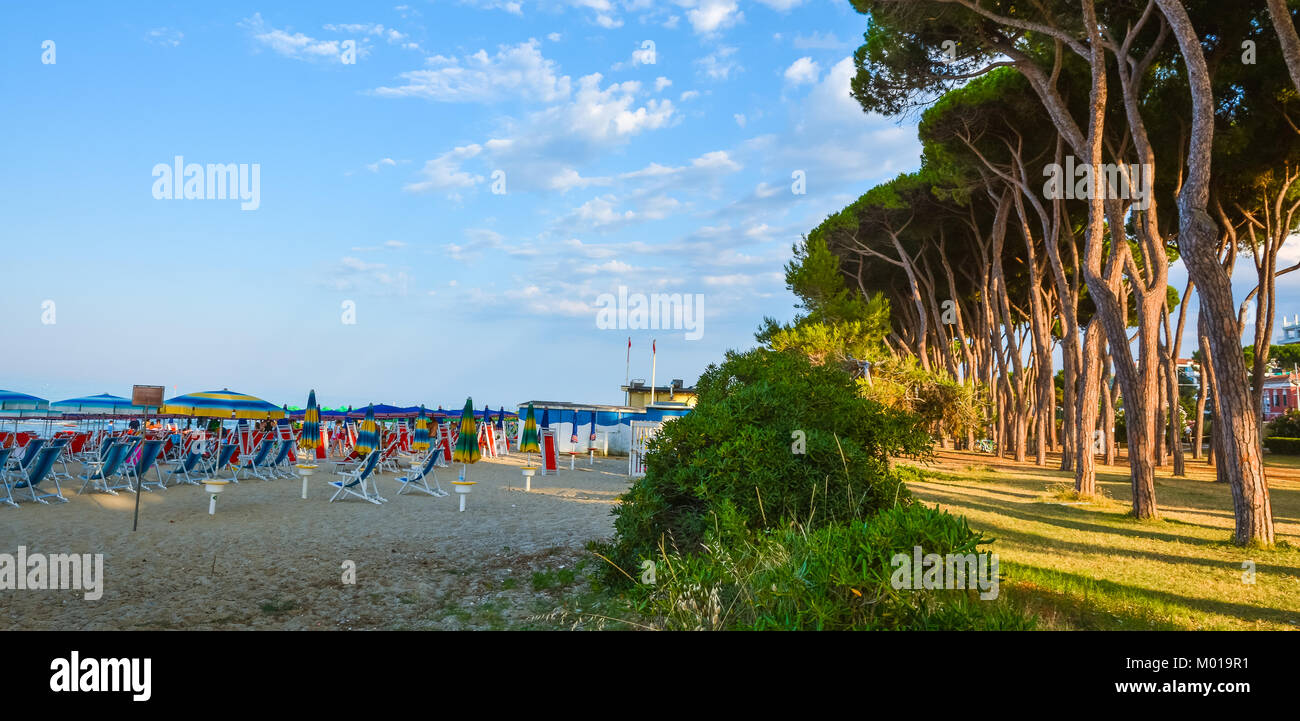 Pineto beach italy hi-res stock photography and images - Alamy