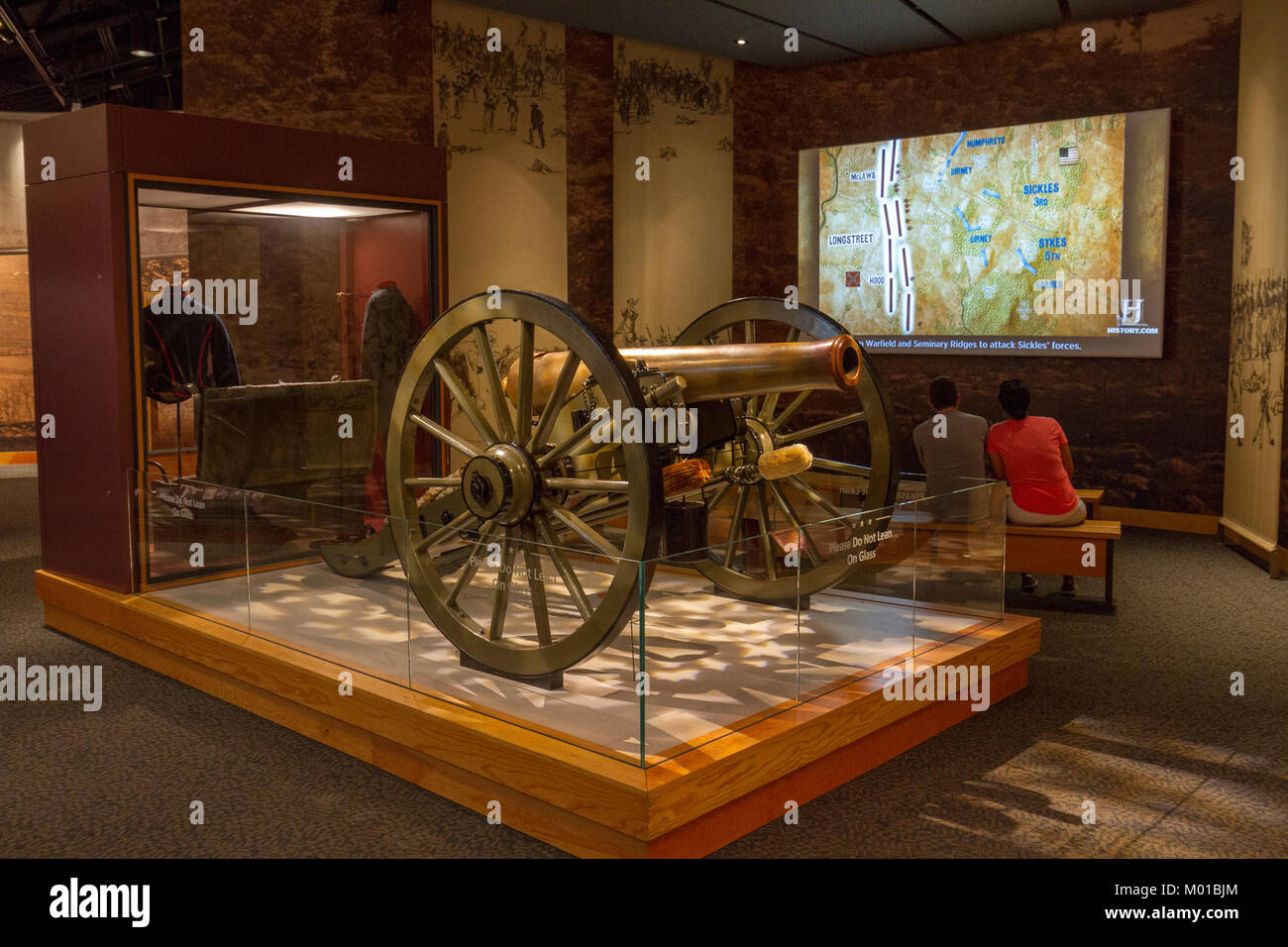 Artillery on display in the Gettysburg Museum and Visitor Center ...
