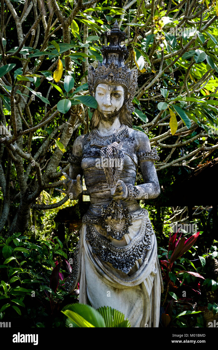 Fertility statue hi-res stock photography and images - Alamy