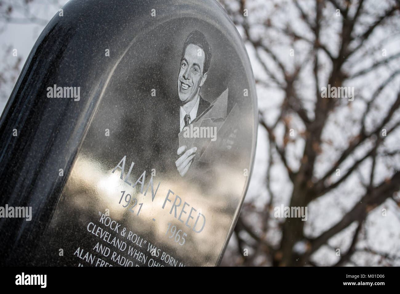 Alan Freed Grave Stock Photo - Alamy