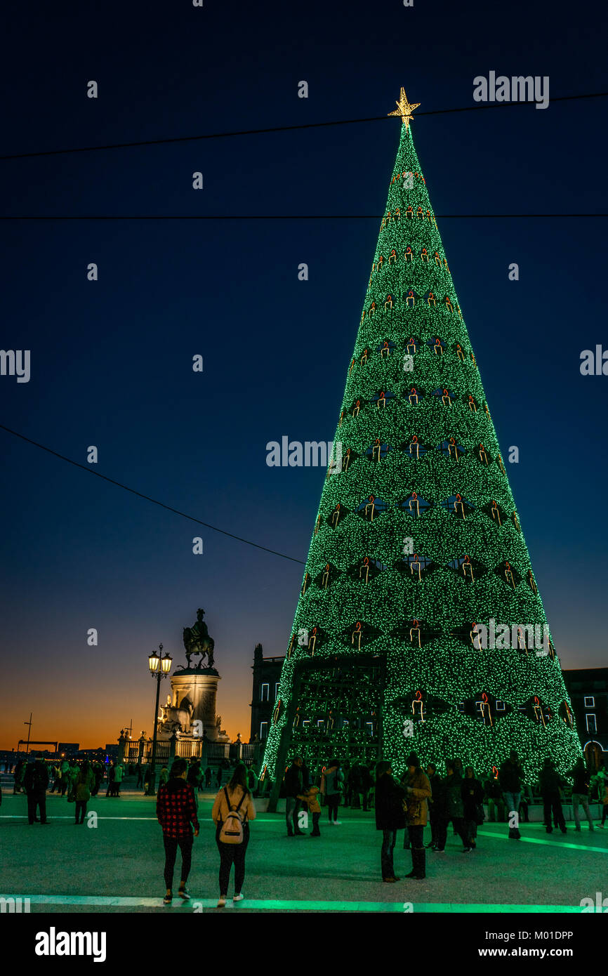 Christmas Tree at Praça do Comercio, Lisbon, Portugal Stock Photo - Alamy