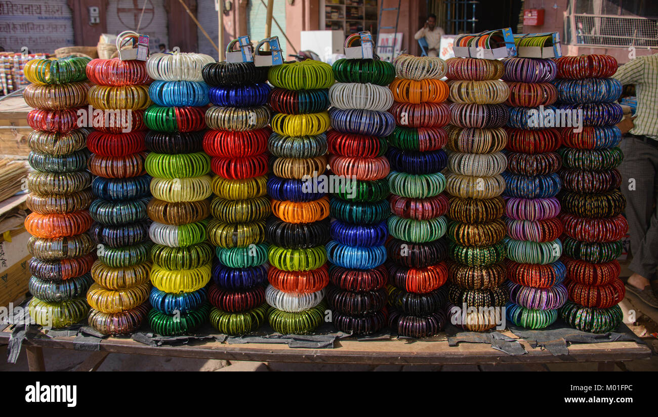 Bangles shop rajasthan hi-res stock photography and images - Alamy